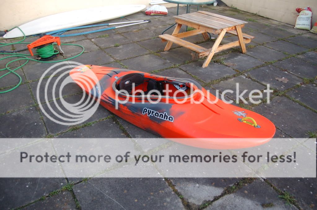 Pyranha Recoil Large - The UK Rivers Guidebook